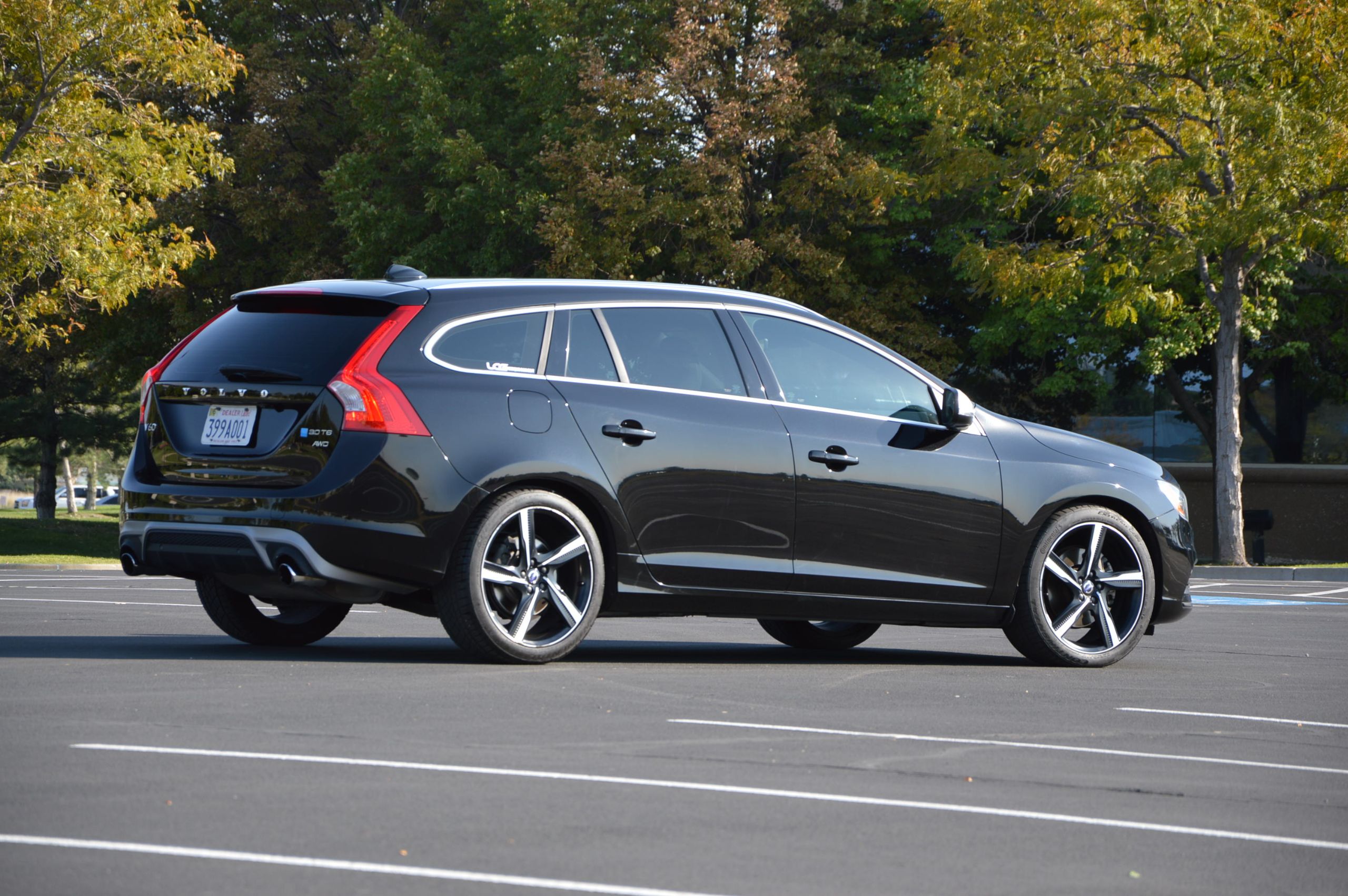 2016 Volvo V60 Wagon T6 Platinum R-Design AWD | Unique Car Guy
